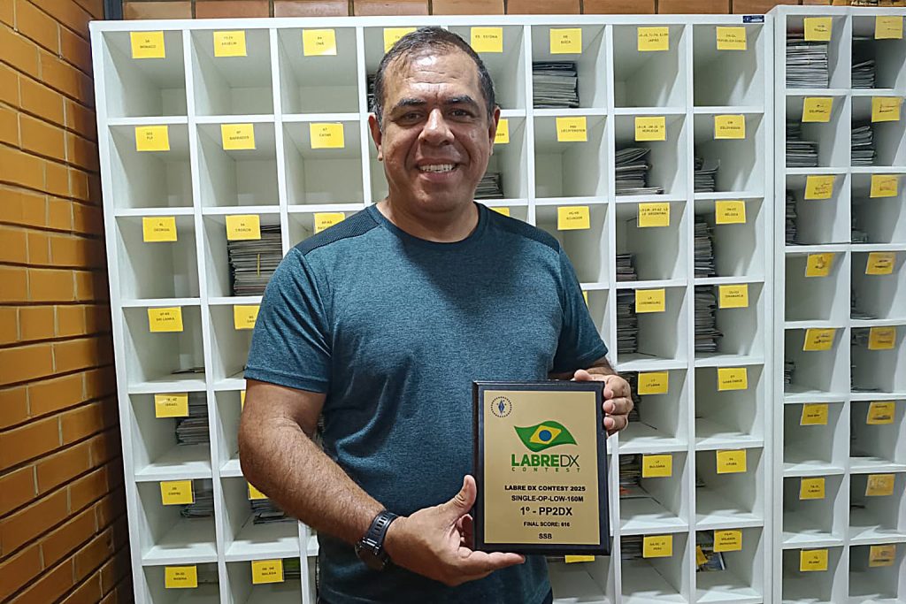 PP2DX – Glauber Fernandes recebe placa de Campeão do LABRE DX Contest ...